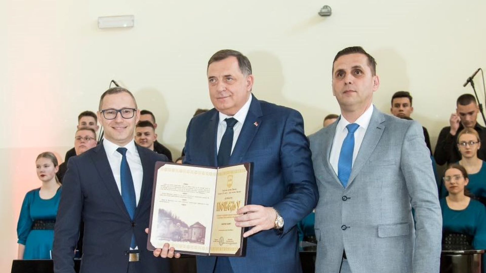 Dodik čestitao slavu Doboju, Trebinju, Prnjavoru i Rogatici: Nastaviti ...